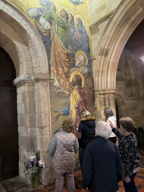 Driffield Wolds visit to two of the Sykes Churches | The Arts Society